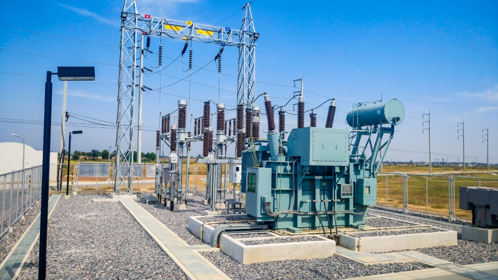 Energized Substation Systems – Insulator Cleaning & Substation Painting